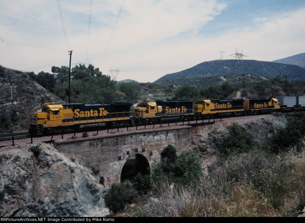 Santa Fe B40-8 7420